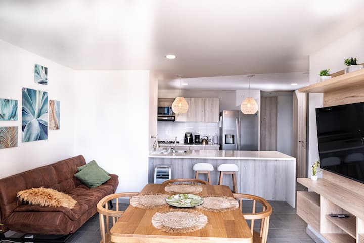 Stunning Apt In Manila Poblado 2br/ac+gym+sauna - Medellín