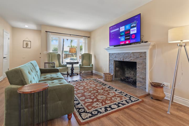 Coastal Charm - Cozy Spacious 2-bdrm Bungalow - Seal Beach, CA