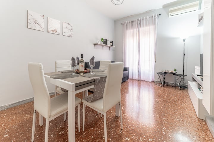 Equites Apartment: Metro Numidio Quadrato & Wi-fi - Ciampino