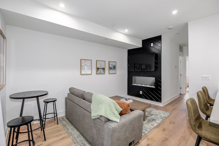 #7 Capitol Hill Apartment - 3 Min Walk To Metro! - Washington, D.C.