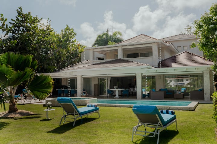 Luxury Golf Villa In Exclusive Punta Cana Resort - Punta Cana
