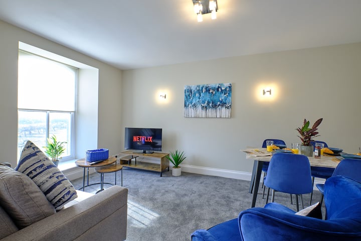 Stunning 2 Bedroom Apart | Stray View & Parking - Harrogate