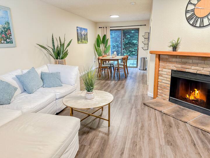 Entire 2br Home: 3 Beds, Kitchen, Workdesk,patio - Edmonds, WA