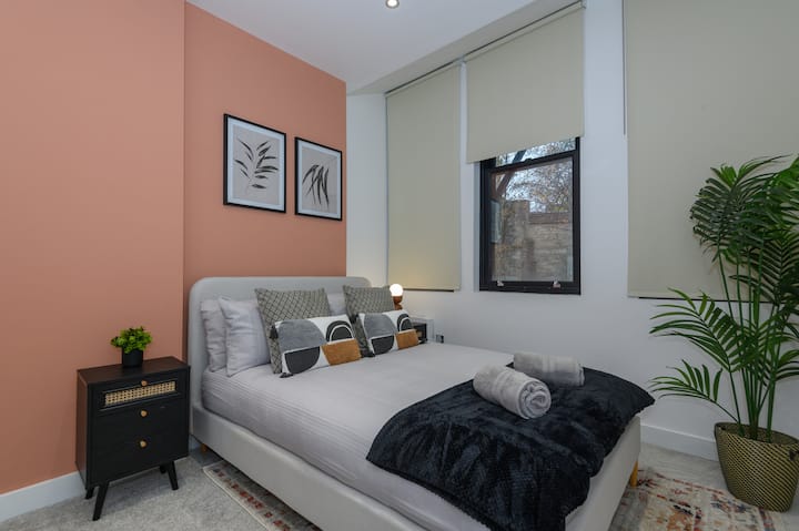 Leeds City Centre Retreat –Holiday Vibes & Parking - Leeds