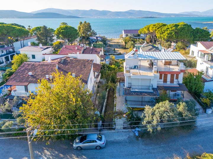 2-storey House In Nature At Urla Gülbahçe Bay - Urla
