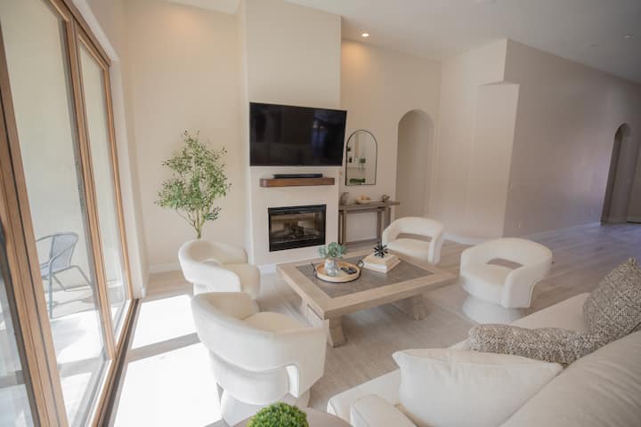 Unreal Valley Views! Brand New Remodel In Murrieta - Murrieta, CA