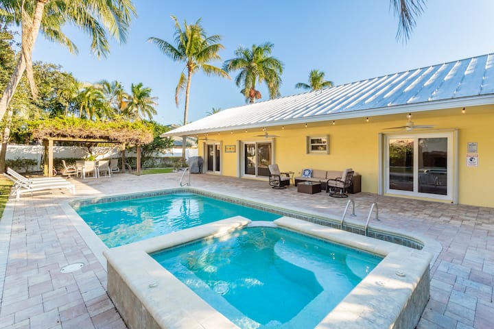 Walk To Beach Pool And Spa Home - Delray Beach, FL