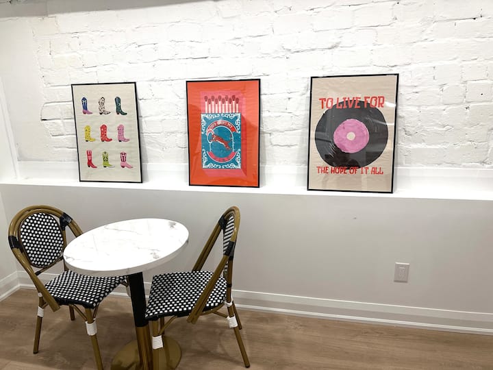 Cute Basement Apt In Bellwoods - Toronto