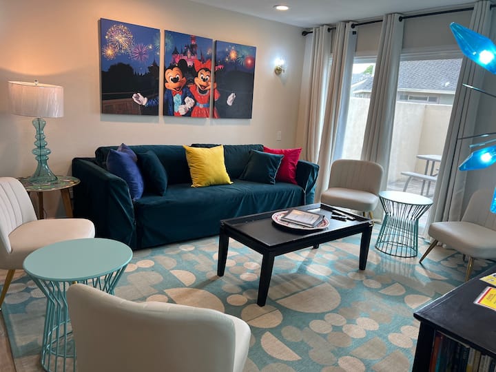Across Disneyland+magicway Villas+mini's Poolside - Anaheim, CA