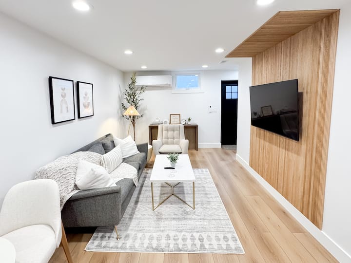 Luxury 2 Bed 1 Bath In Herndon - 赫恩登