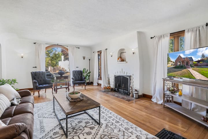 Cozy Brick-house 2br W/backyard - Stockton, CA