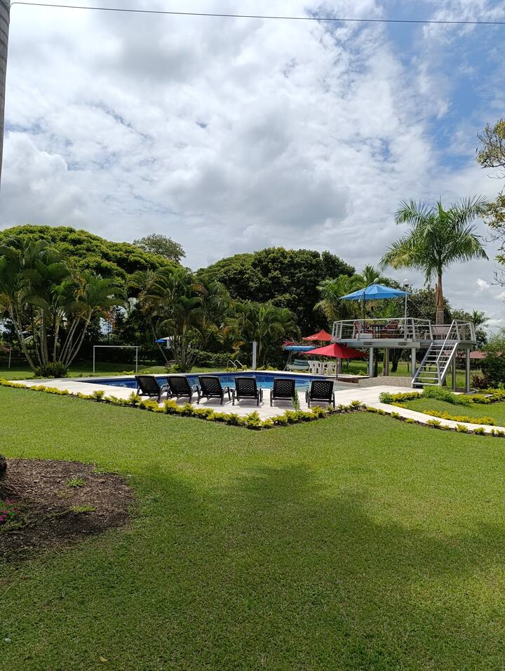Hermosa Casa Campestre Exclusiva Con Piscina - Ginebra