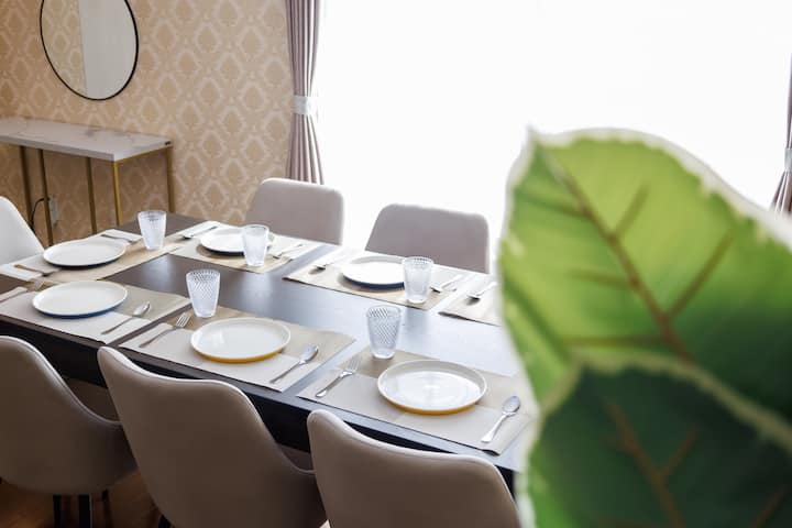 Accommodates Up To 11 Guests / Pet-friendly - 大阪市