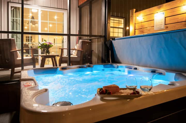 Hot Tub > 3 King Beds > 7 Mins To Buffalo Trace - Frankfort, KY