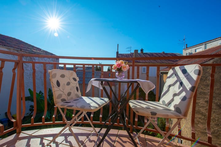 Fortuna 2 - One Beedroom Apartment In The Center - Novalja