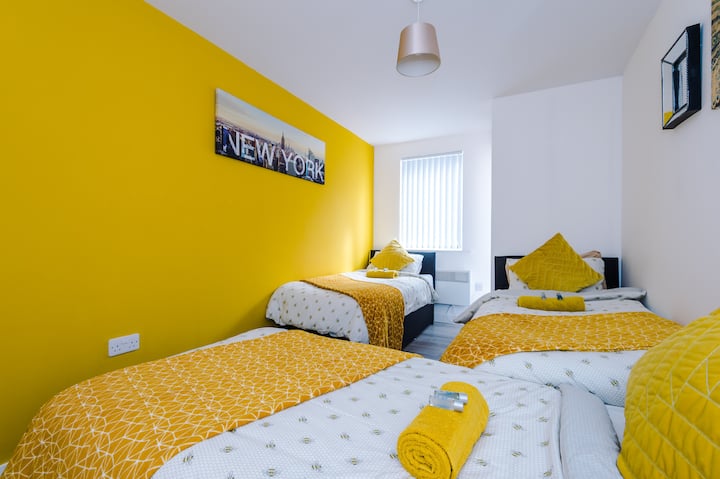 Sleeps 6 | Near Anfield | Free Parking | Spacious - Liverpool
