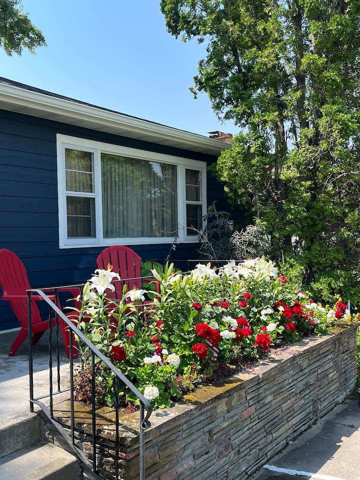 Midtown Charmer
~The Original!~billings - Billings, MT