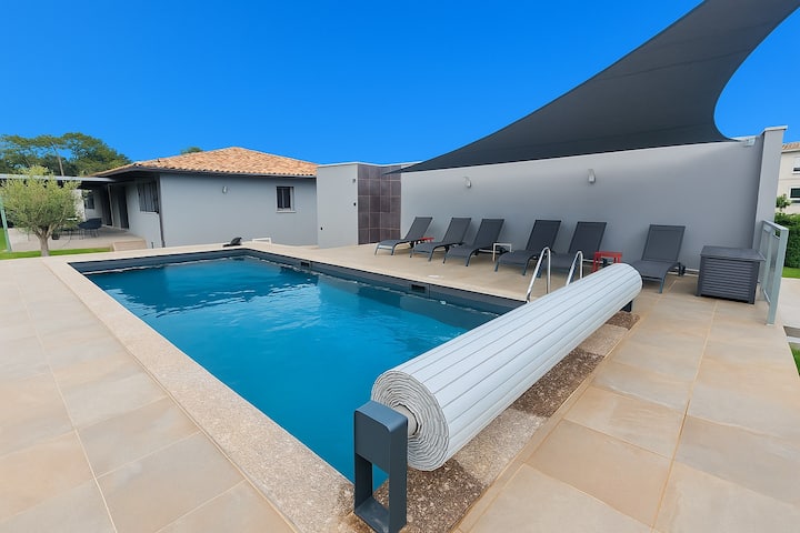 Magnifique Villa Pour 8 Personnes Avec Piscine 4ch - Lecci