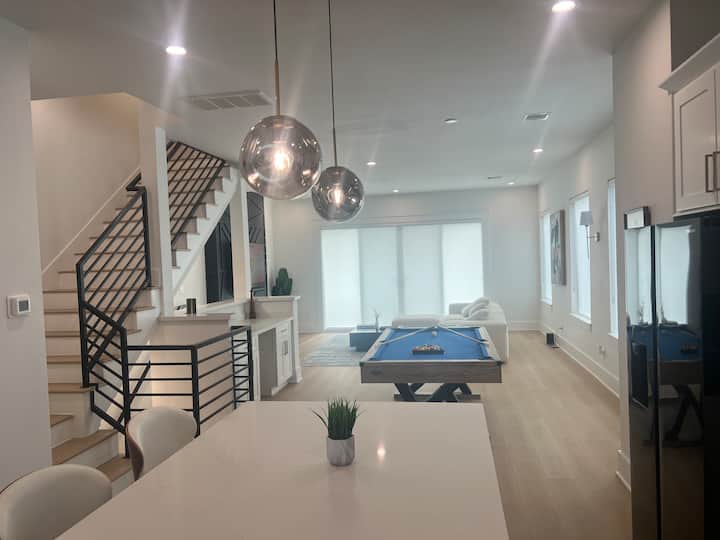 Lux Escape Near Midtown|downtown - university of houston, Houston