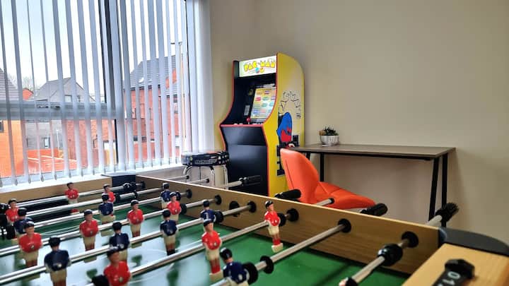 Spacious 4br Modern Home W/ Parking N/ City Centre - Leicester