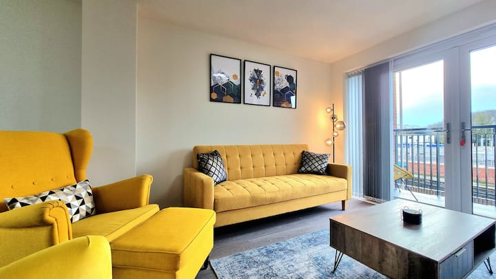 Modern 4br House W/ Games Room & Free Parking - Leicester