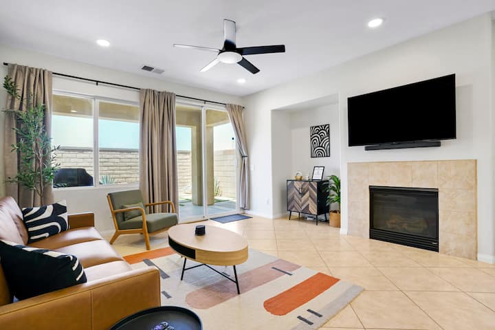 Resort Living | Modern Home + Casita & Backyard - Coachella, CA