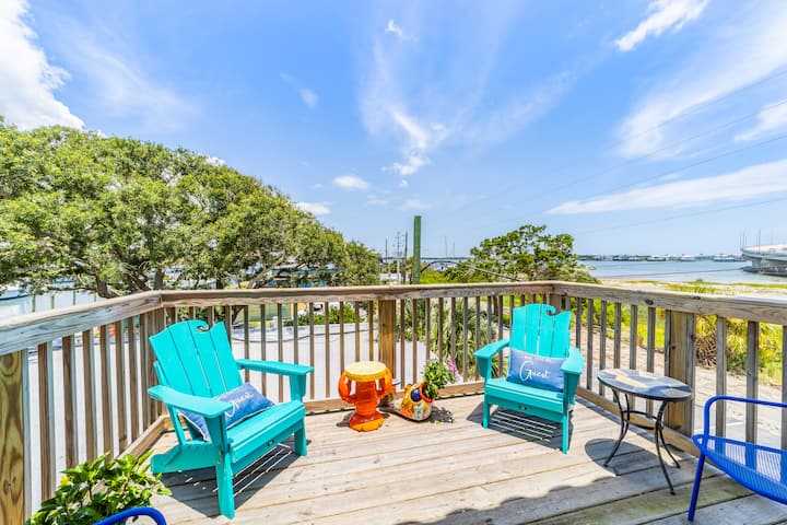 Chic Marina Studio • Bridge Views + Balcony - St. Augustine, FL