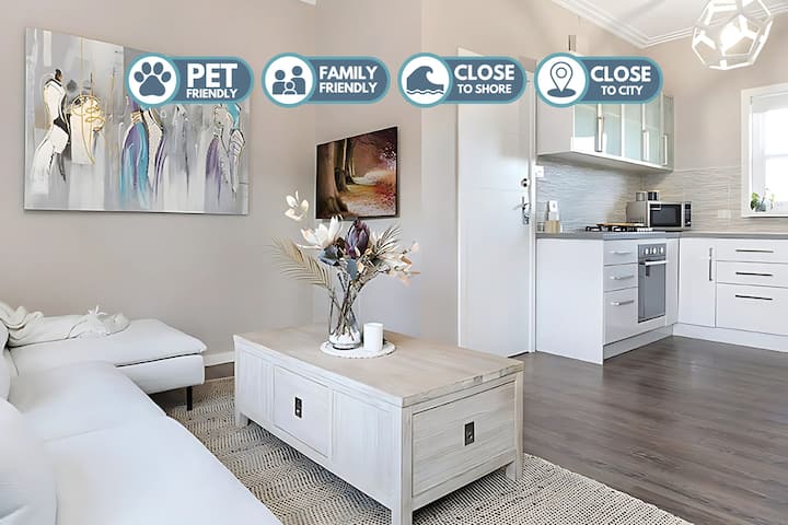 Luxury Beach Stay, Pet-friendly & Close To Shore - University of Wollongong, Wollongong campus
