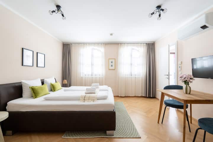 Schönbrunn 1br Flat W/ Ac By Hm - Viena