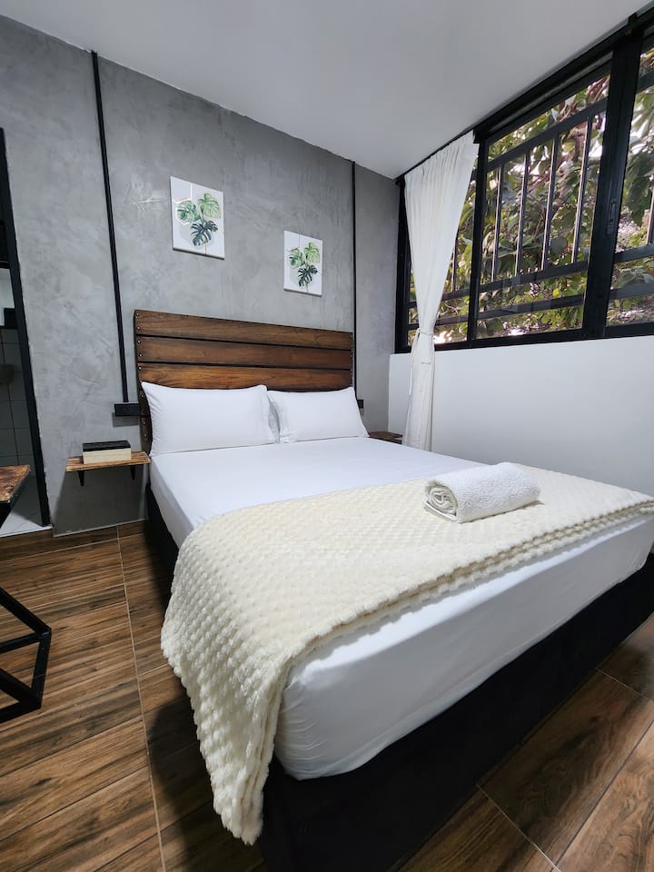 Habitación Privada Con Baño En Zona Céntrica - Bucaramanga