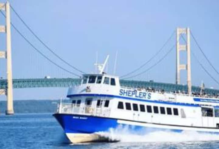Cozy  3mins To  Mackinac Ferries & Free Parking - St. Ignace, MI