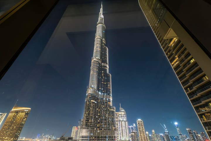 Family 3br Flat | Parking, Gym, Pool & Burj Views - Dubai