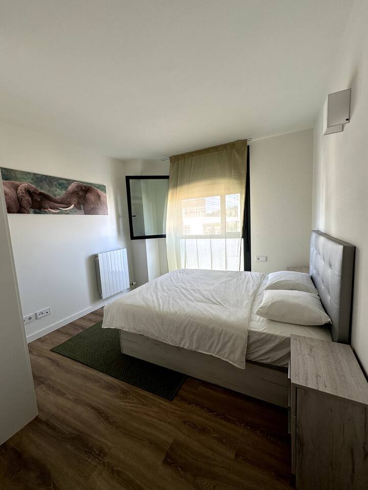 Cozy Room In Central Barcelona - Barcelona