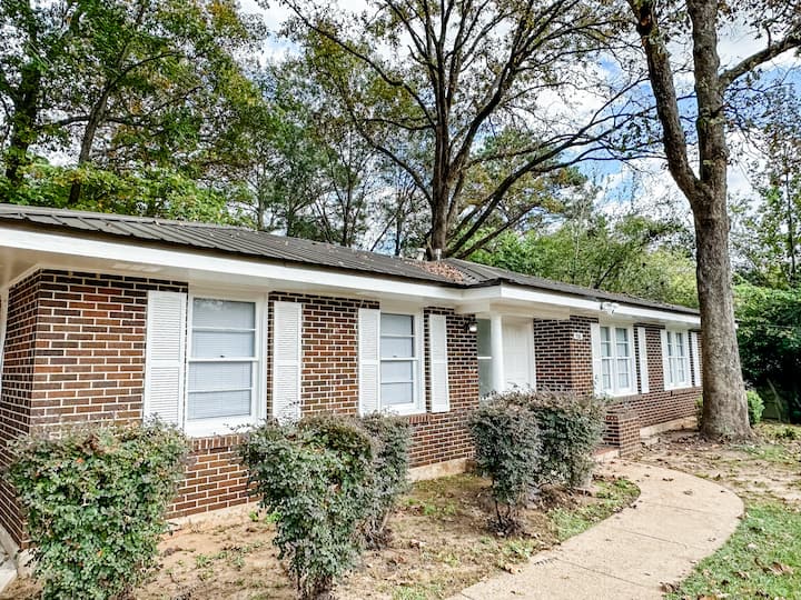 Portifino Gridge-large 5br-stylish Comfort - Montgomery, AL