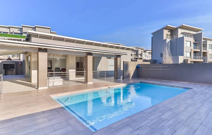 Nala Realty @ Lombardy - Chartwell