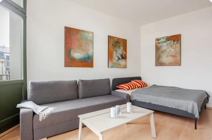 Gottschedstr. - Zentrumsnahe 45 Qm, 2 Balkone - Leipzig