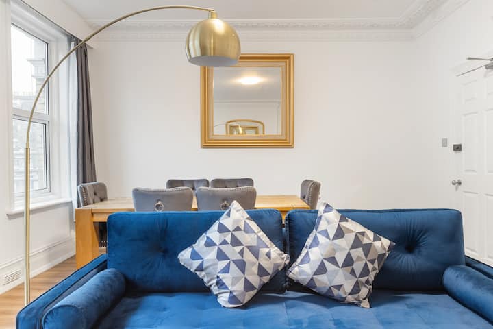 Modern 5-bedroom Fulham Flat - Sleeps 12 - London