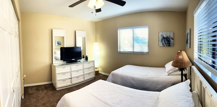 Bedroom #2 Comfortable Twin Beds - Fort Myers, FL