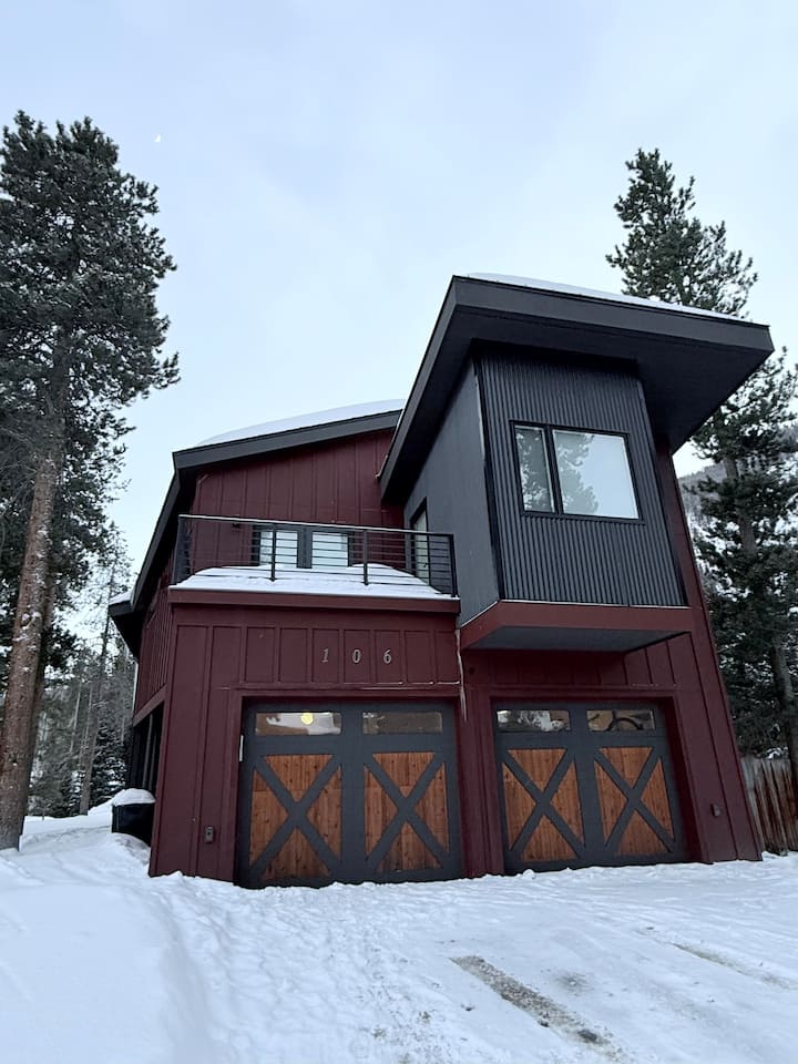 Downtown Frisco Home 
At Base Of Mt Royal - Frisco, CO