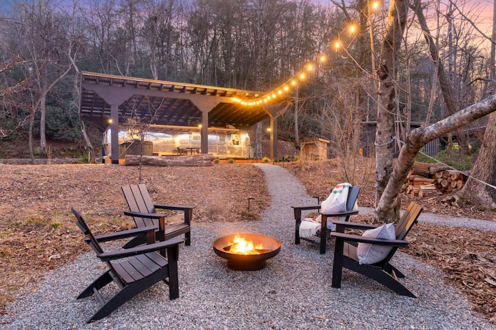 Riverfront Hot Tub Firepit Heated Fishing- Drifter - 블루 리지