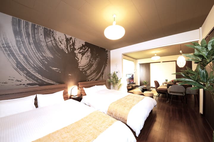 【Newopen】栗林公園近く/最大10名/1棟貸切/2フロア/2寝室/2浴室/2台無料駐車場 - Takamatsu