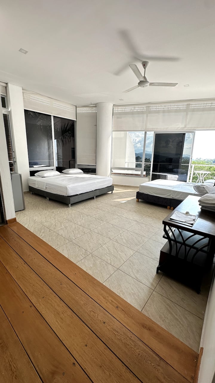 Hermosa Habitacion Familiar - La Mesa