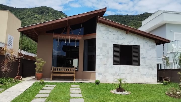 Casa Ampla, Piscina Em Condomino - Caraguatatuba