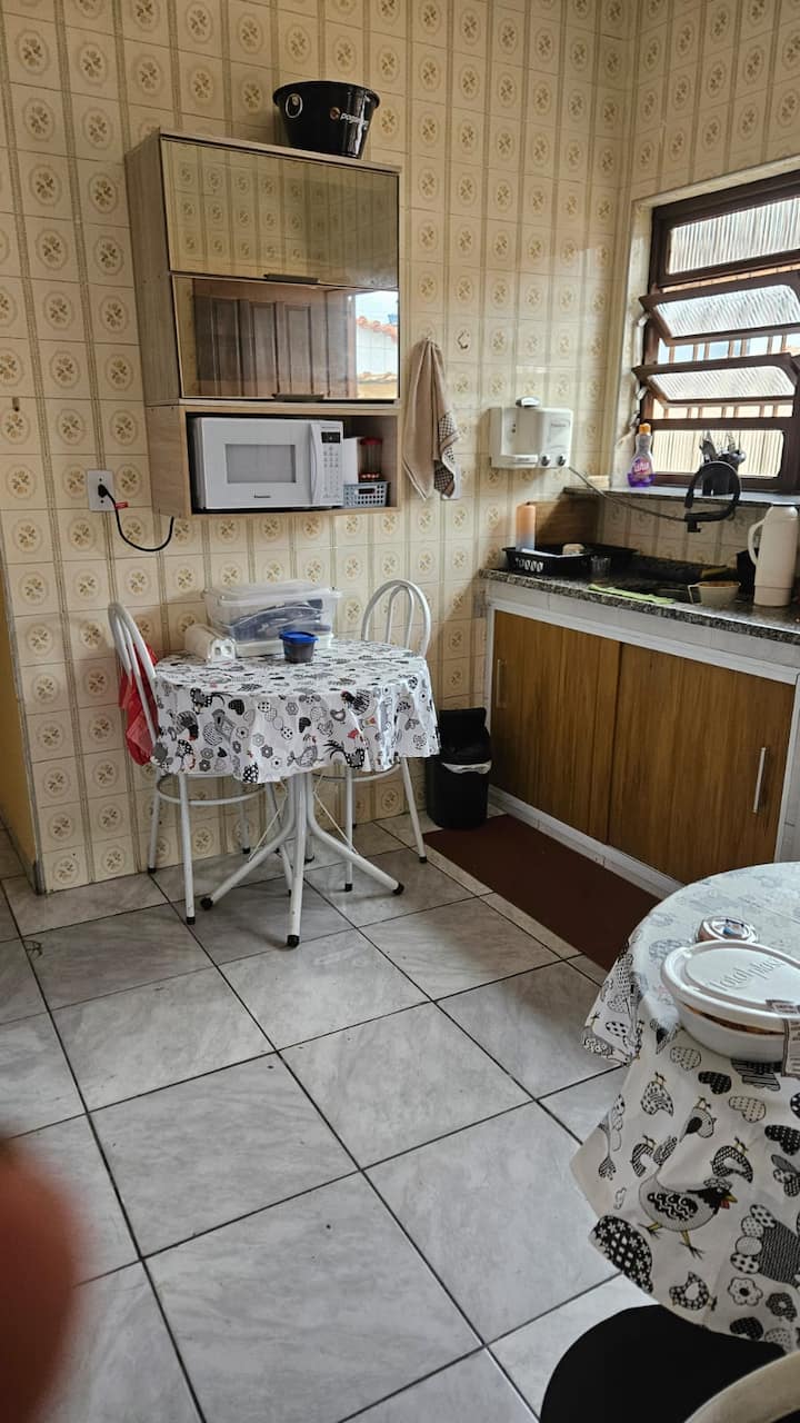 Casa 100 Metros Da Praia - Praia Grande