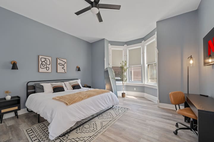 Modern 2br Apartment | Long-term Stays | Downtown - Cincinnati, OH