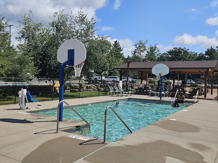 Riverview Big Family Condo 3 Bedroom/3 Bath For 16 - Wisconsin Dells, WI