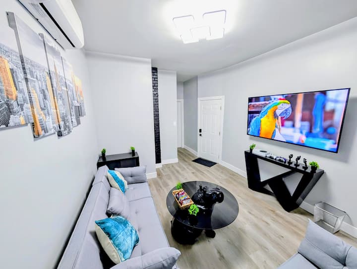 Newly Renovated Luxury 3br Condo! 30 Mins To Nyc - Hoboken, NJ