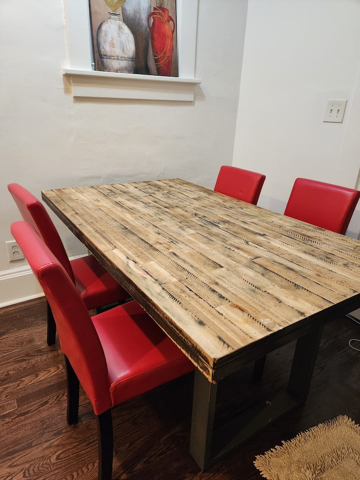 * Movie Theater| Large 3 Bedroom| Downtown Atlanta - Atlanta, GA
