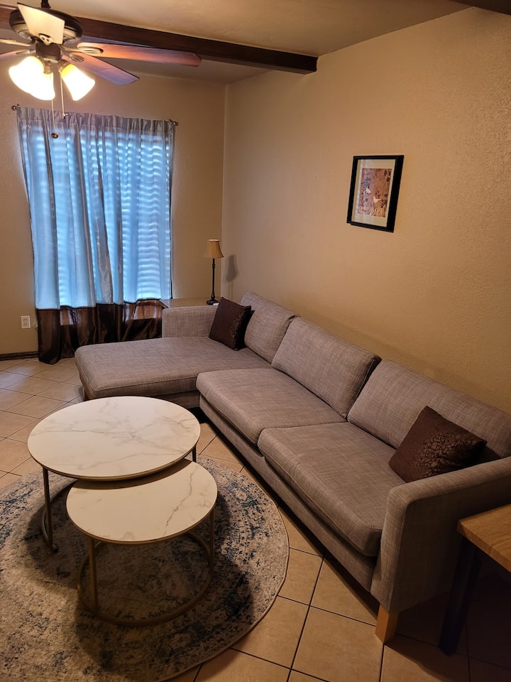 Furnished Pet Friendly Townhouse Unit 8 - Oklahoma City, OK
