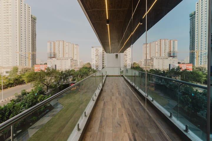 Modern 3bhk • City & Sunrise Views • Posh Society - Hyderabad